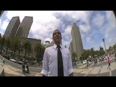 Barack Obama Skateboarding in San Francisco - YouTube