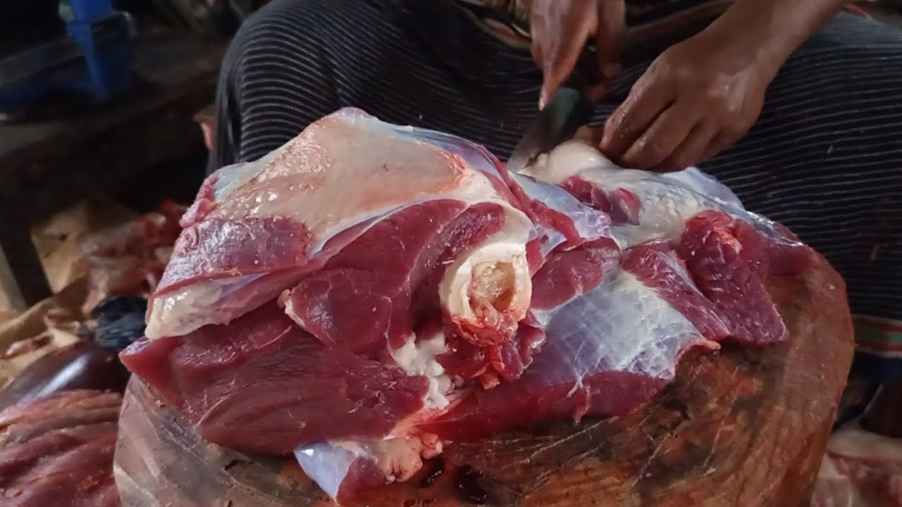 Amazing meat cutting skills, Fastest beef cutting by professional ...
