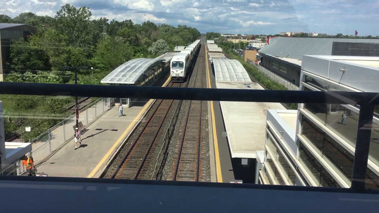Go 313 at Burlington go station - YouTube