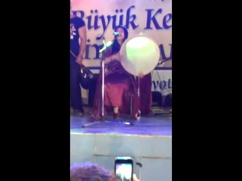 Seyda Perincek ile Buket Ağaçdelen Konserde :) :)
