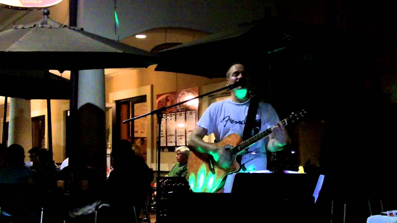 Billy Pope singing "Mary Lou" (Ricky Nelson cover) @ Vintage Park Plaza ...