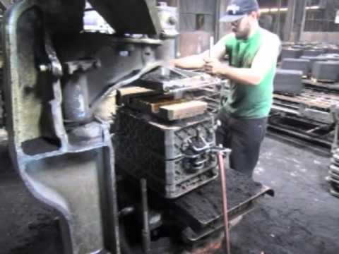 Smith Castings Process: Making the Mold - YouTube