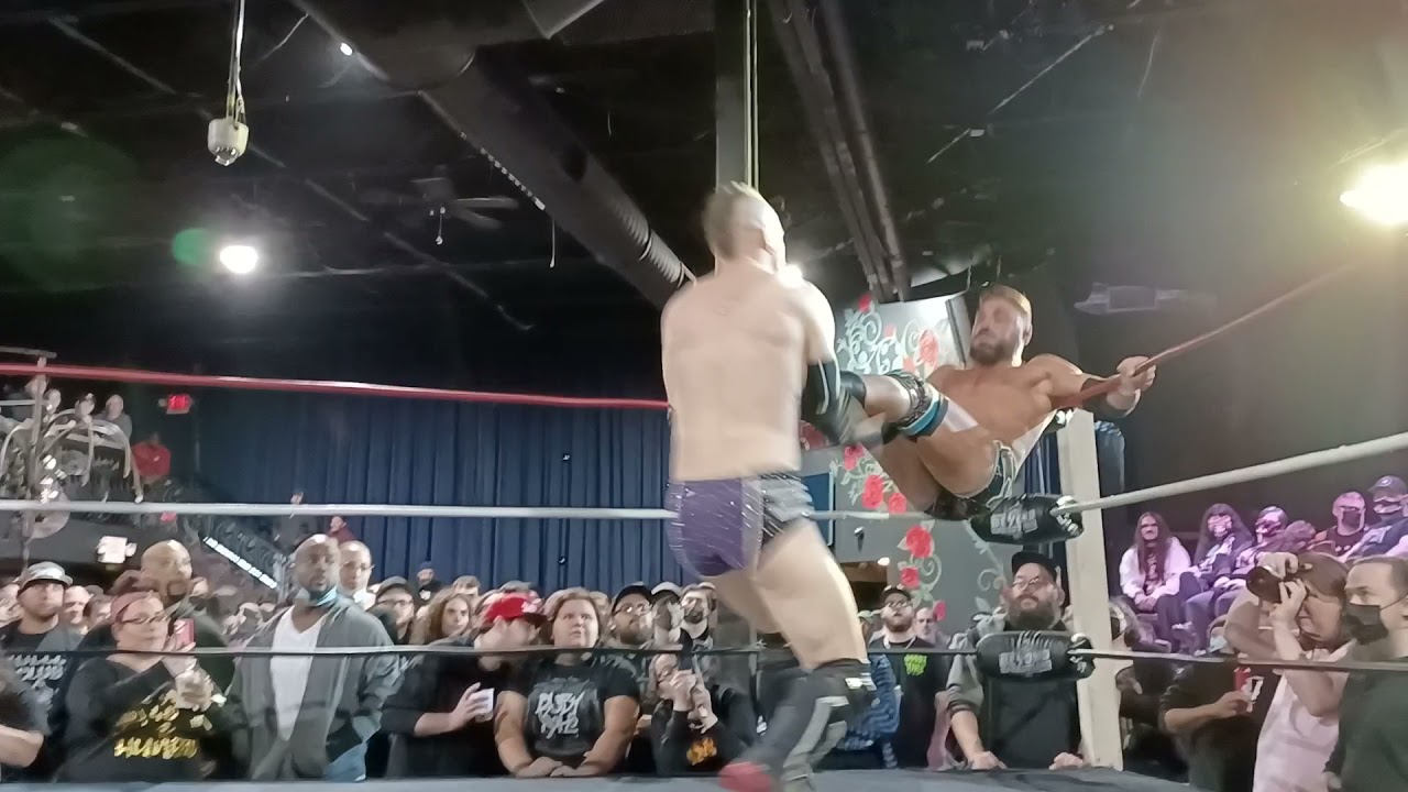 Ted Goodz vs. Aaron Rourke (@Beyond Wrestling#FeteForever) - YouTube