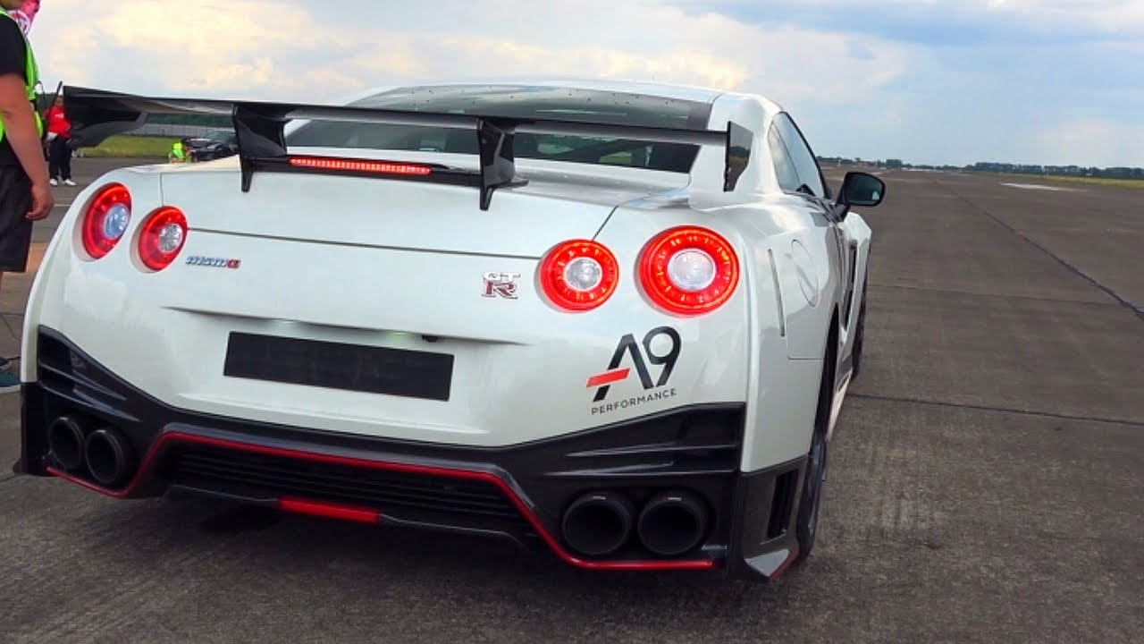 900HP Nissan GTR R35 Launch Control Acceleration SOUND - YouTube