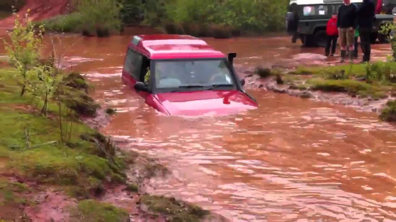 Land rover discovery 1 in the pit at hill n ditch - YouTube