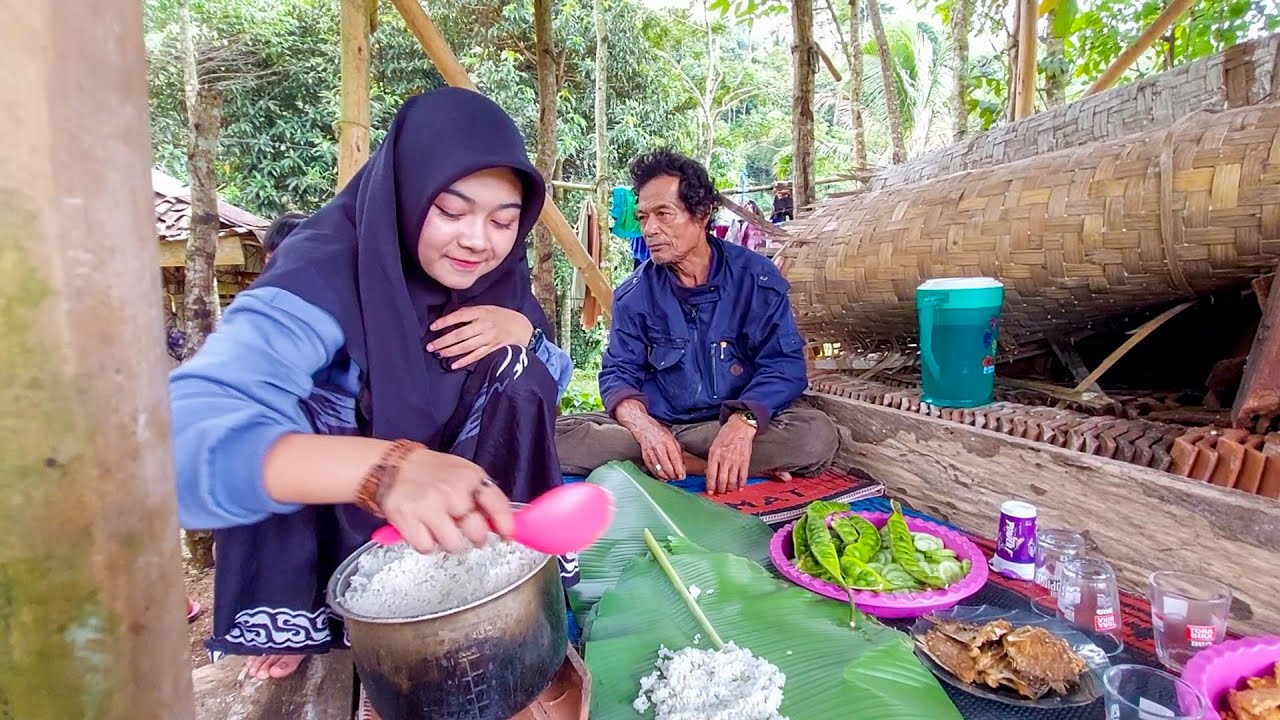 Ngaliwet Bersama Gadis Desa Neng Maya, Beginilah Suasana Ngaliwet Di ...