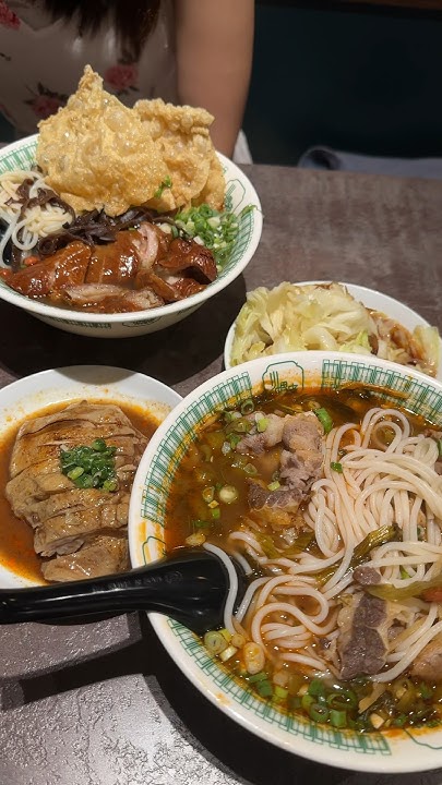 公館 小螺波螺螄粉 Xiao Luo Bo Snail Noodles （ Gongguan taipei food tour 대만여행 맛집 곱창 국수) - YouTube