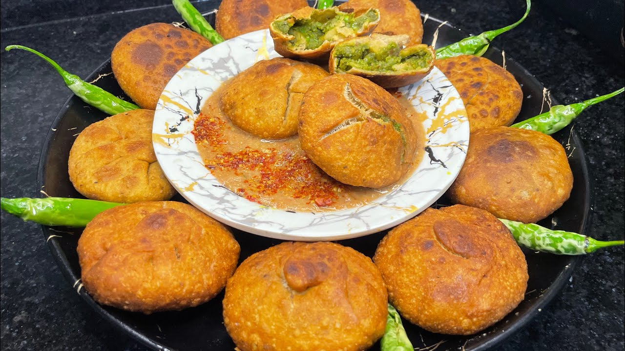 Hari matar ki Kachori recipe - YouTube