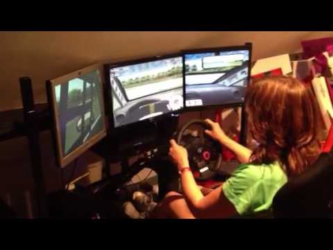 Triple 3 monitor sim racing - YouTube