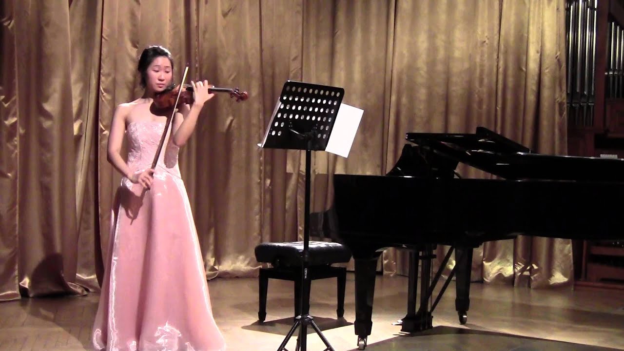 Alice Hong: Phoenix for violin solo - YouTube