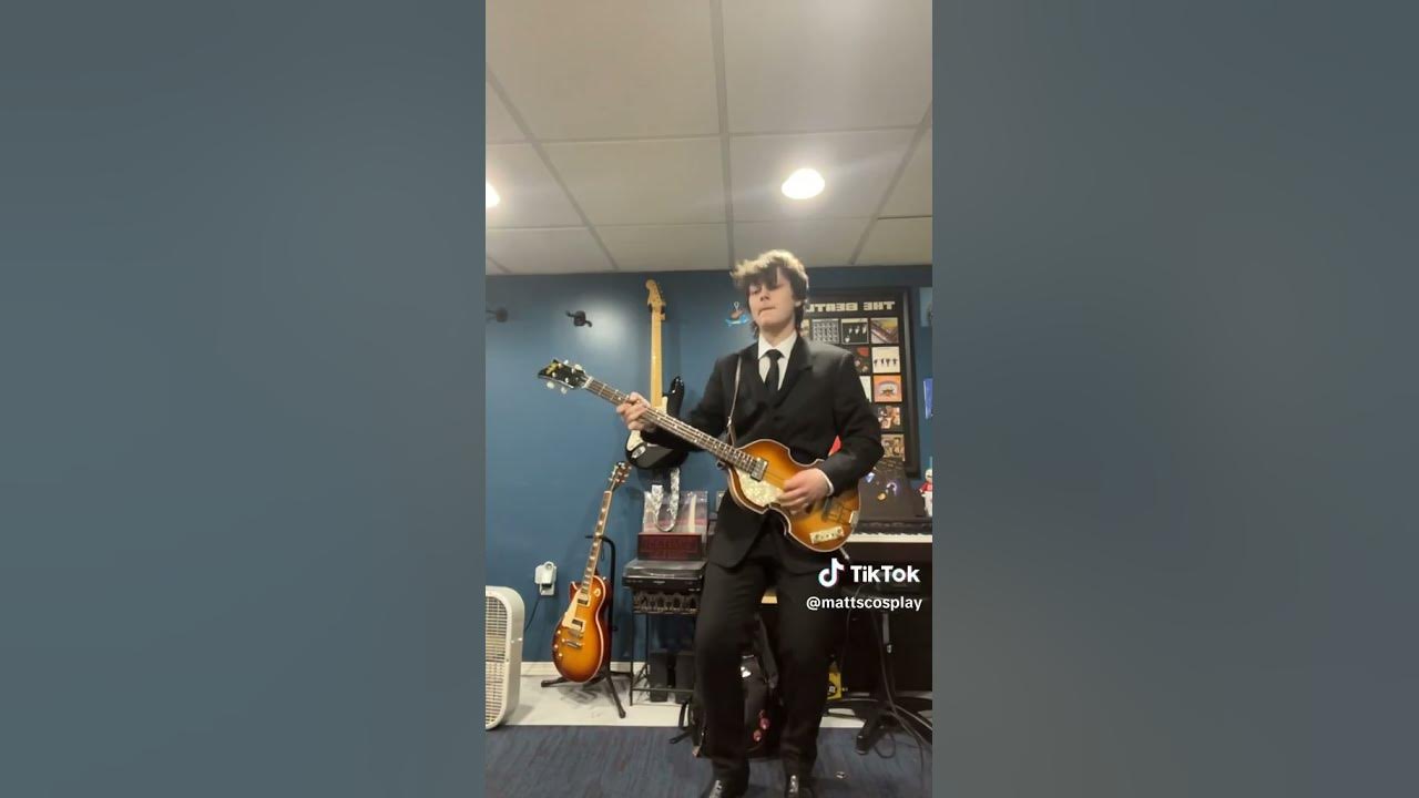 Cool paul McCartney cosplayer #thebeatles - YouTube
