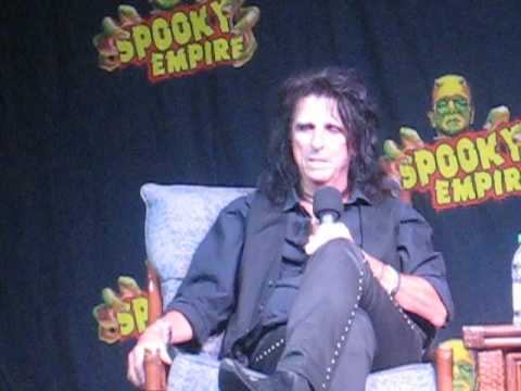Alice Cooper pays tribute to Lemmy - YouTube