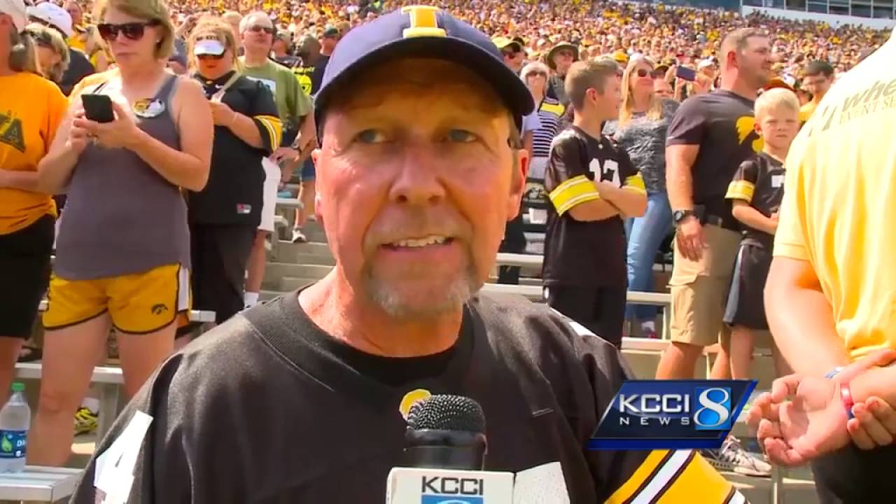 Sunday Sports Extra: Iowa senior lineman Cole Croston - YouTube