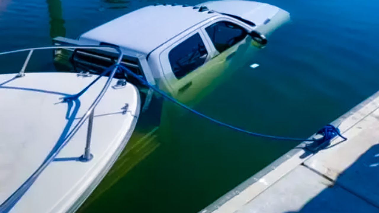 BIGGEST IDIOTS at the BOAT RAMP! | Boat Ramp Fails - YouTube