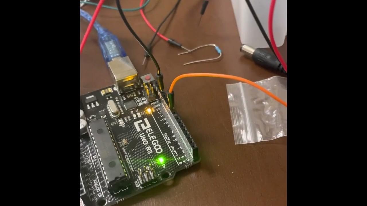 Knob and Sweep Servo Arduino - YouTube