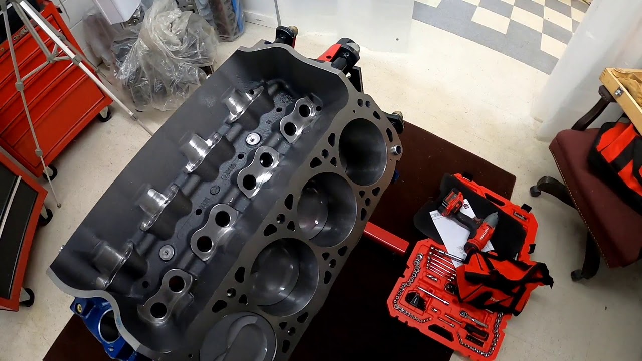 Project "Mixed UP BOSS" Part 1 BOSS 429 Style Heads on a Windsor FRPP ...