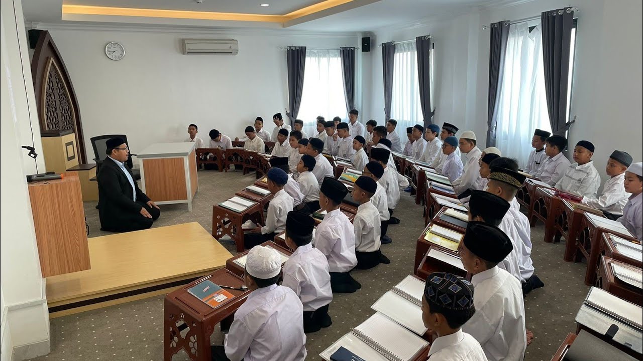 SUBSCRIBE Ghaniyyu ke PESANTREN TAHFIDZ SULAIMANIYAH JAPOS - YouTube