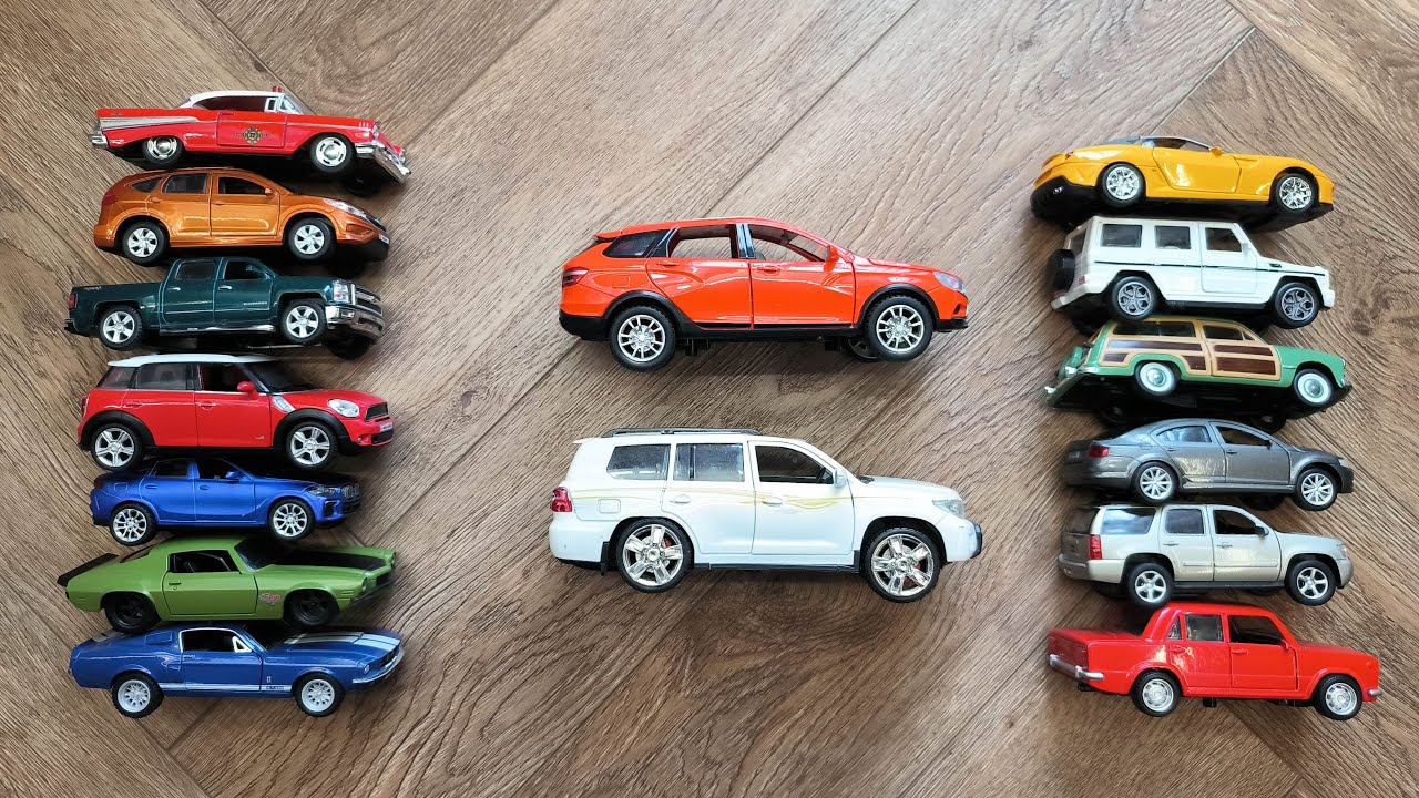 2 Big Size Cars Among 2 Rows of Smaller Units - YouTube