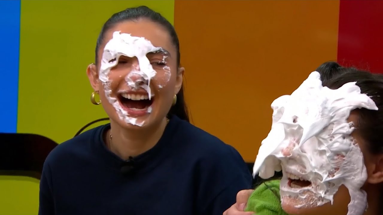 Welsh presenters pied on stwnsh - YouTube