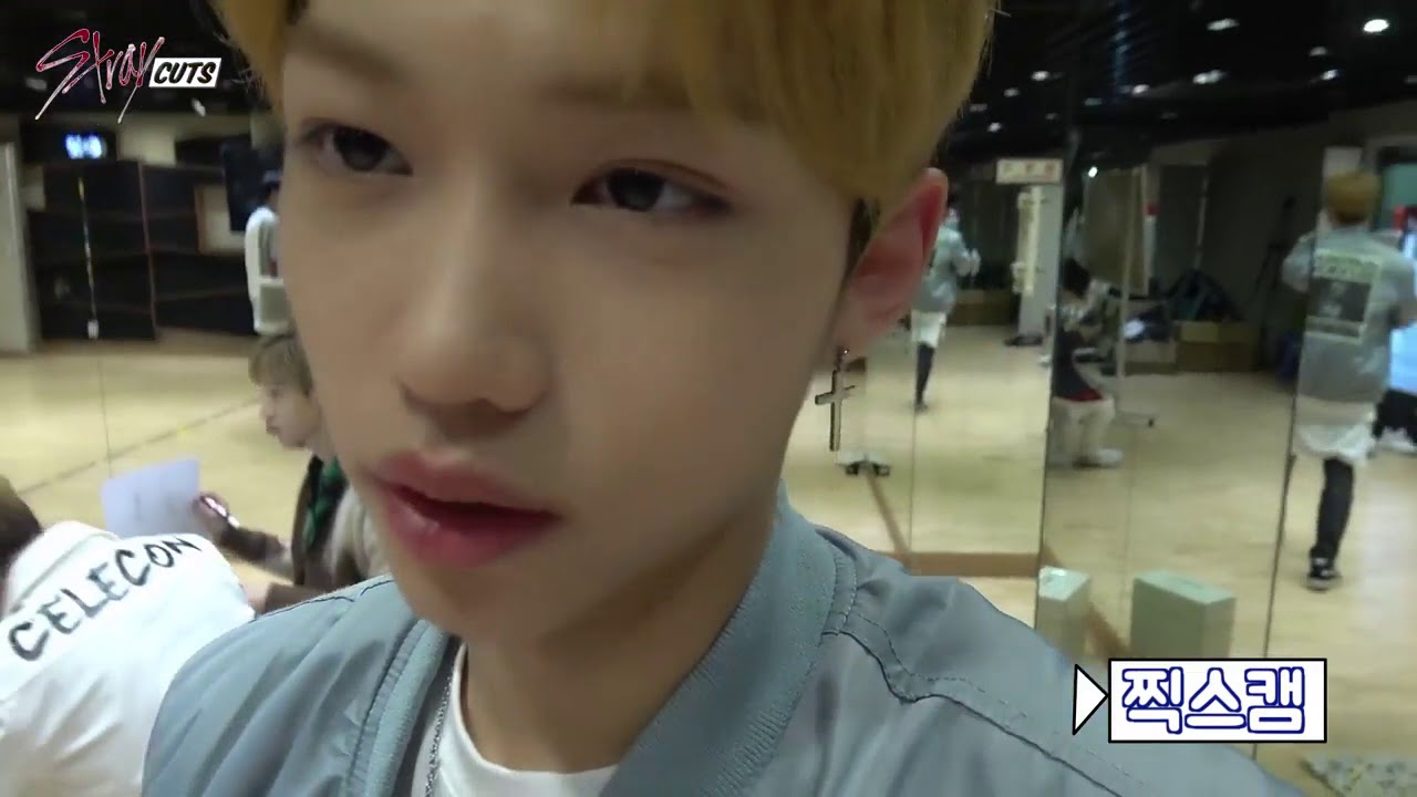 Felix speak aussie accent - YouTube