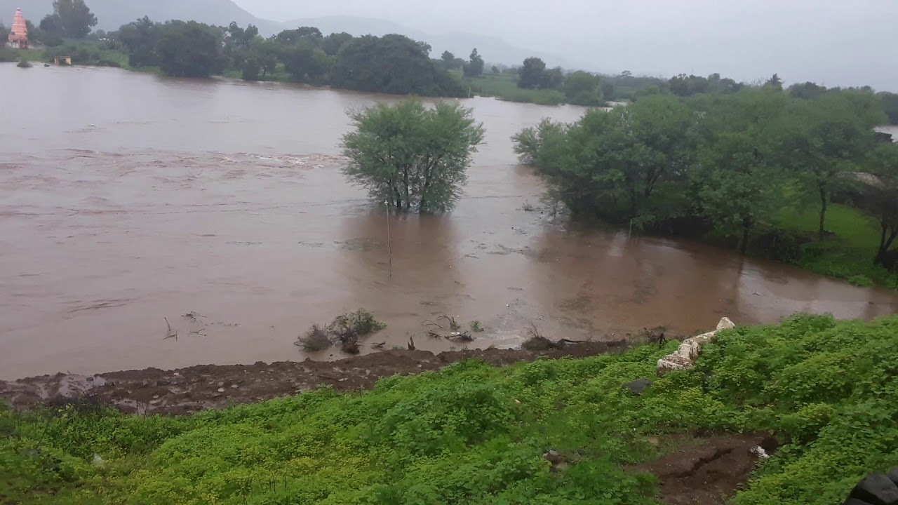 saidapur madhe pur sthti gav halvanychi vel(2) - YouTube