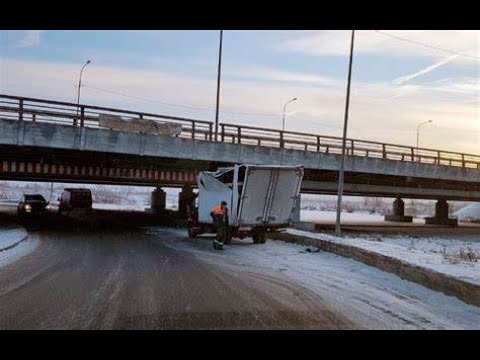 В петербургский \
