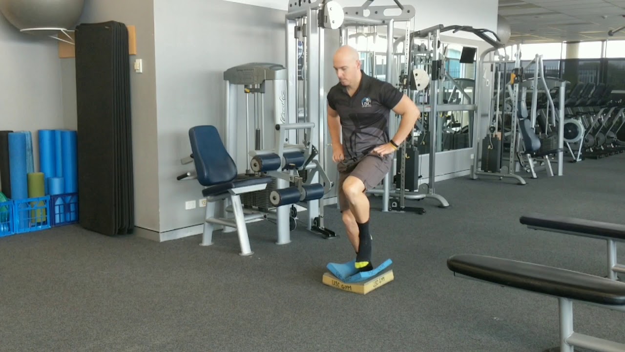Balance (single leg, foam) - YouTube