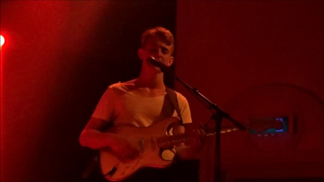 Big Thief - Sam Bridges, Paradiso 23-01-2017 - YouTube