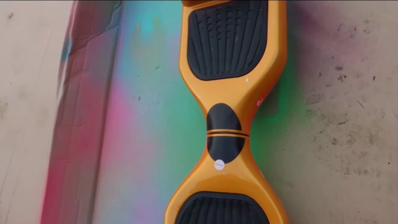 why would somewon spray paint there hoverboard - YouTube