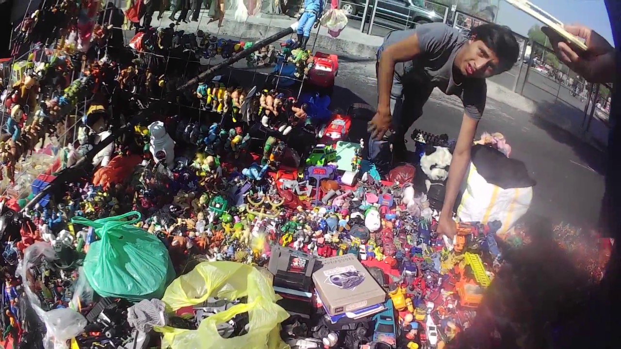 Cacería en CÓMICS ROCK SHOW Vol. 1 - YouTube