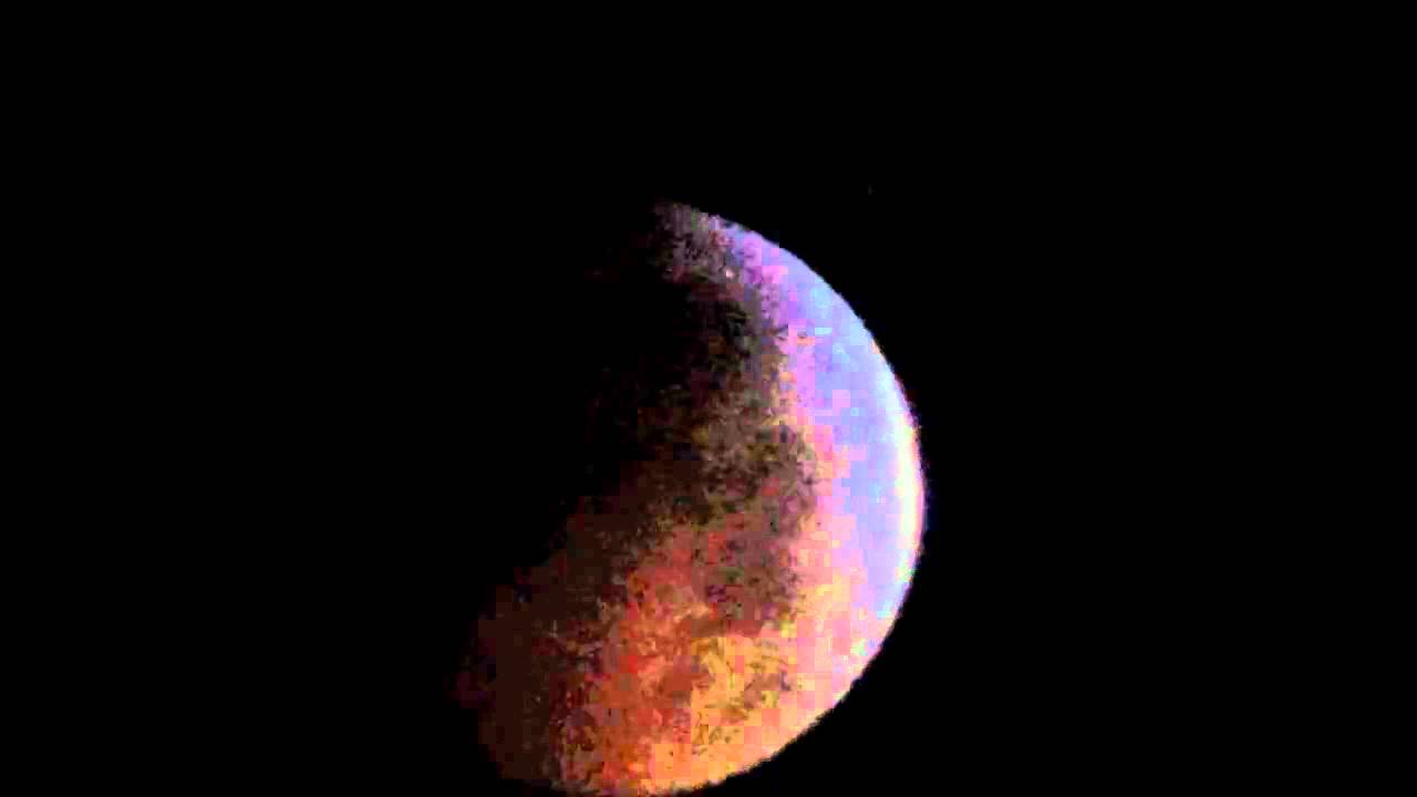 LUNAR ECLIPSE (LOOK AT THE FACE ON THIS VIDEO) - YouTube