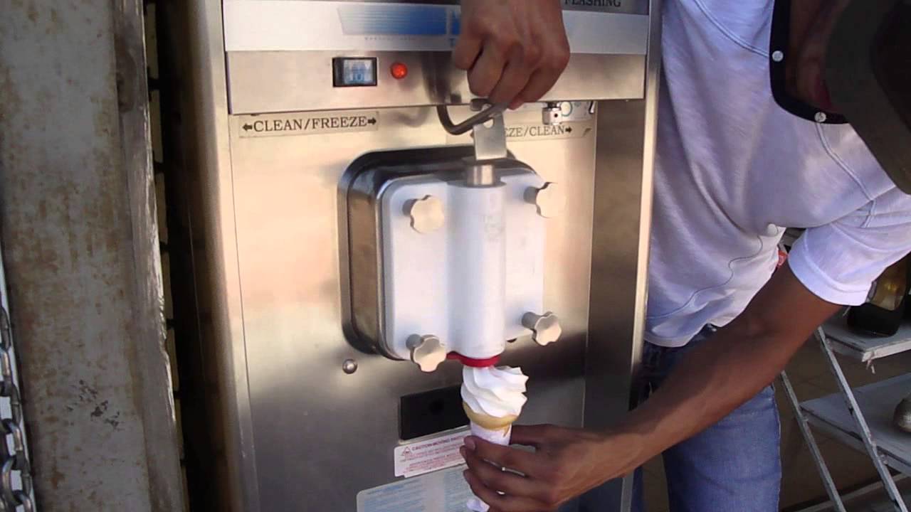 MAQUINA DE NIEVE DE CHORRO TAYLOR - YouTube