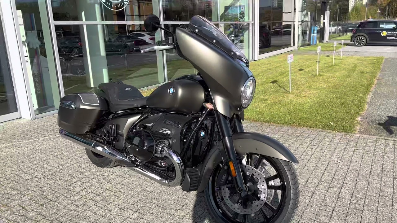 BMW R 18 Bagger - YouTube