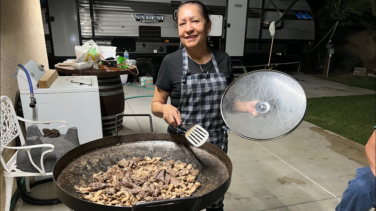 COCINANDO PEPENA CON TRIPAS CORAZÓN Y HÍGADO COMO COMÍAMOS EN MEXICO ...