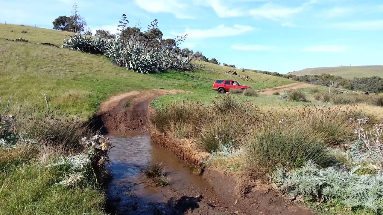 Jakem farm 30/8/14 - YouTube