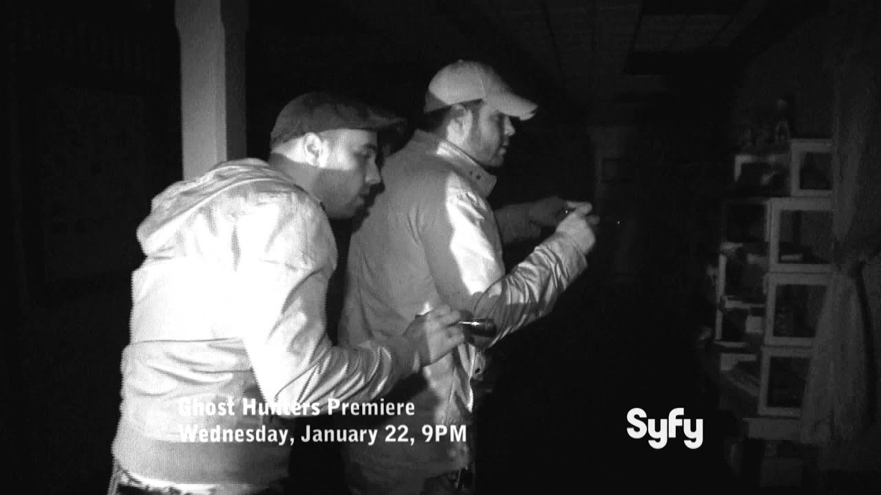 Ghost Hunters Sneak Peek - Steve Gets Startled - YouTube