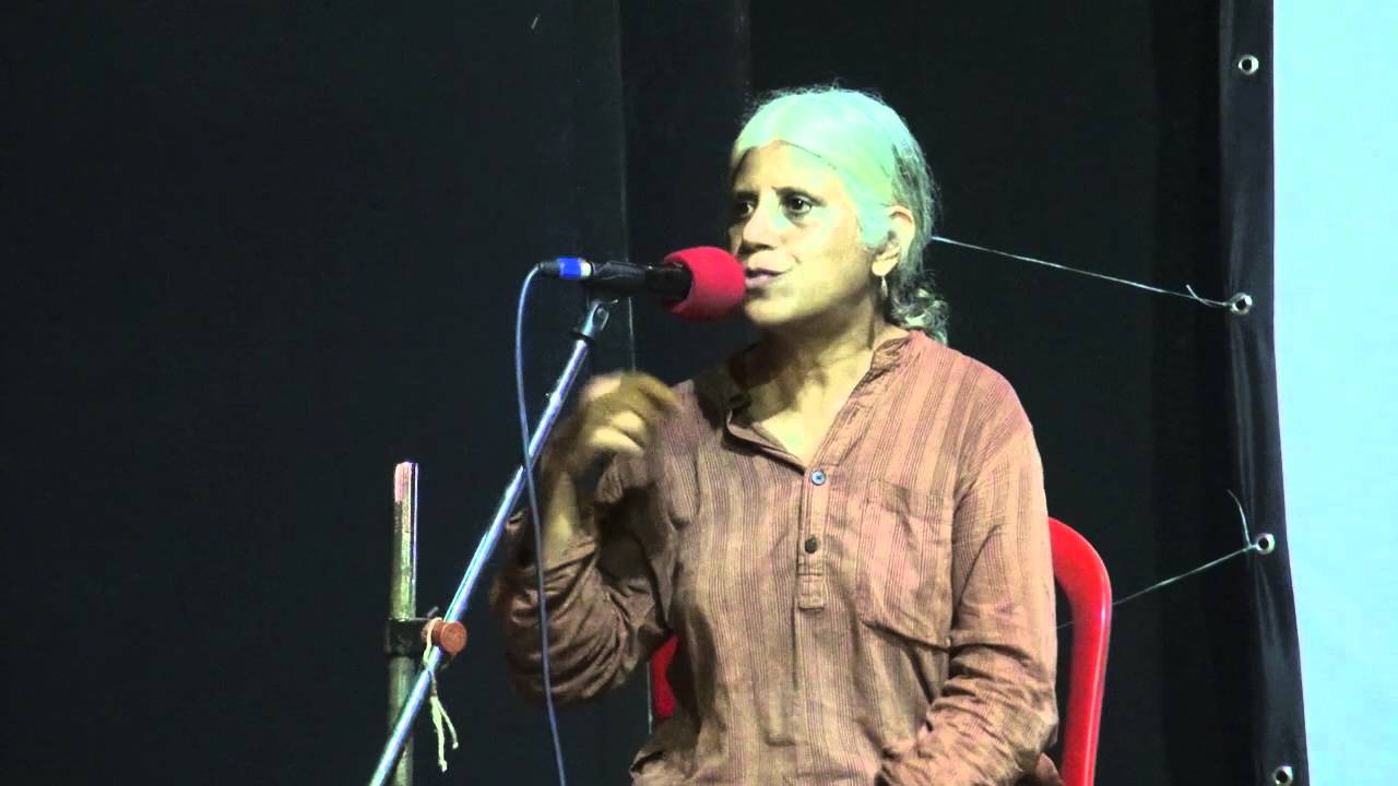 Bela Bhatia on Bastar situation - YouTube