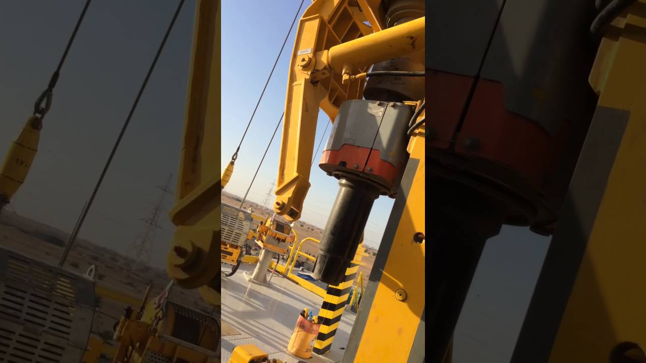 Working Top Drive of a Drilling Rig - YouTube