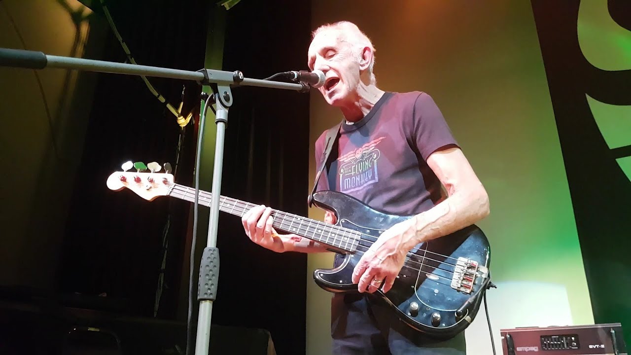 Ten Years After Live 2018 - Colin Hodgkinson Solo - YouTube