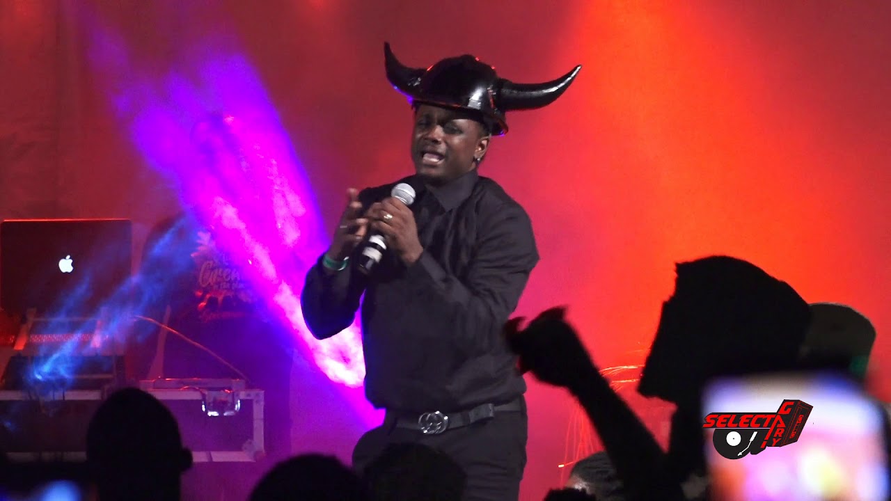 Mandella Linkz Performing Tombstone At Grenada's Groovy Monarch ...