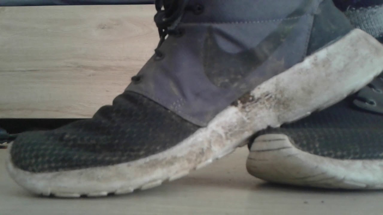 Nike run roshe trashed: shoeplay - YouTube