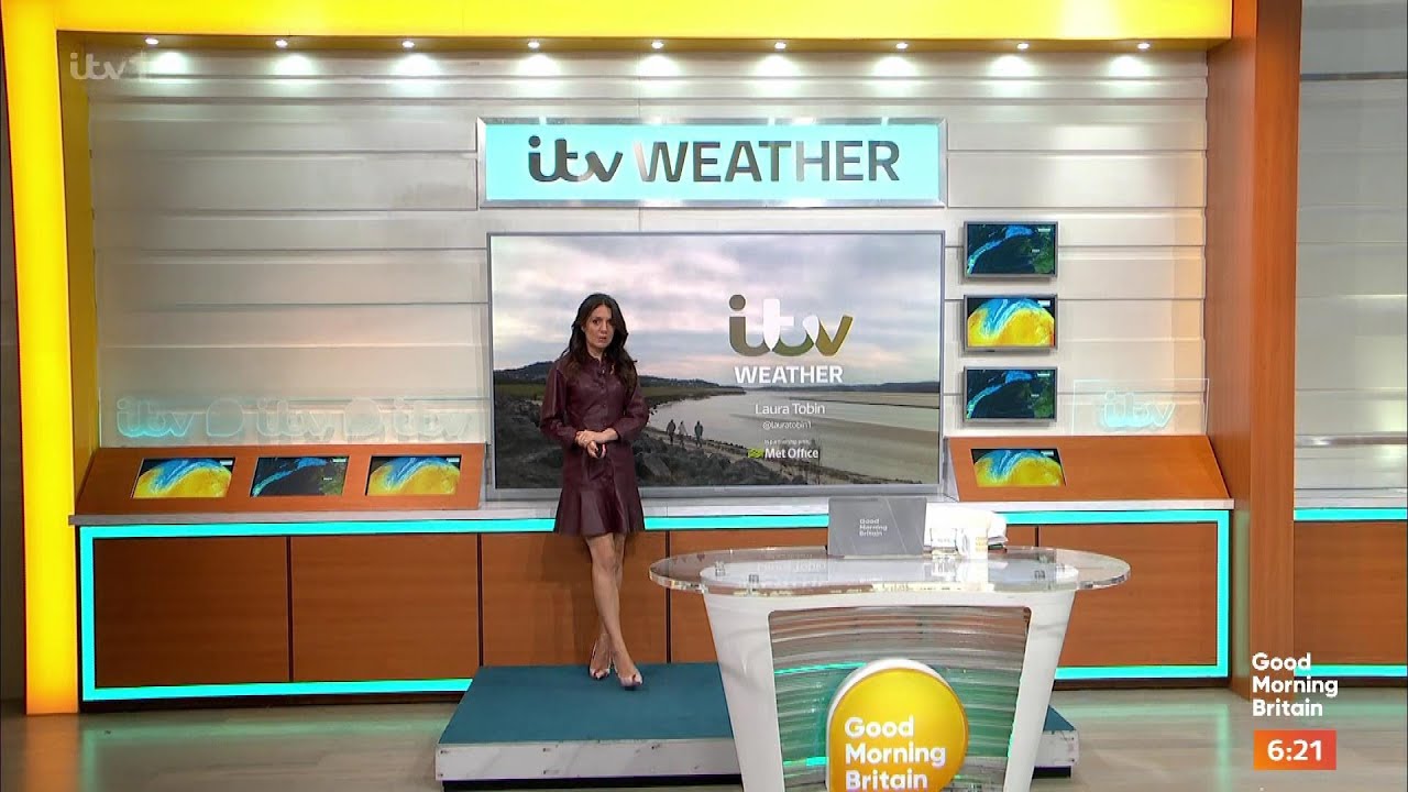 Laura Tobin - GMB Weather 30Oct2024 - YouTube