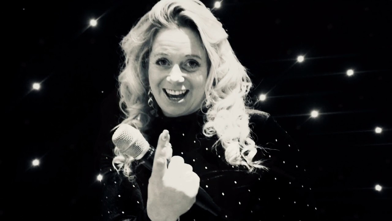 Lizzi Lizzi hypnosis - YouTube