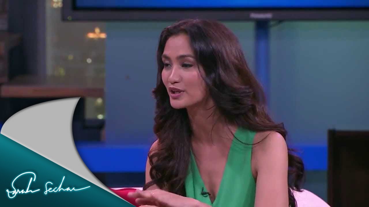Sarah Sechan Guest - Atiqah Hasiholan - YouTube