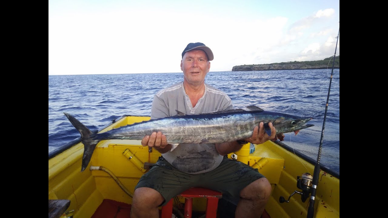 Catching Wahoo in Curacao: deep-sea fishing charter Hey Swa with Deckie ...