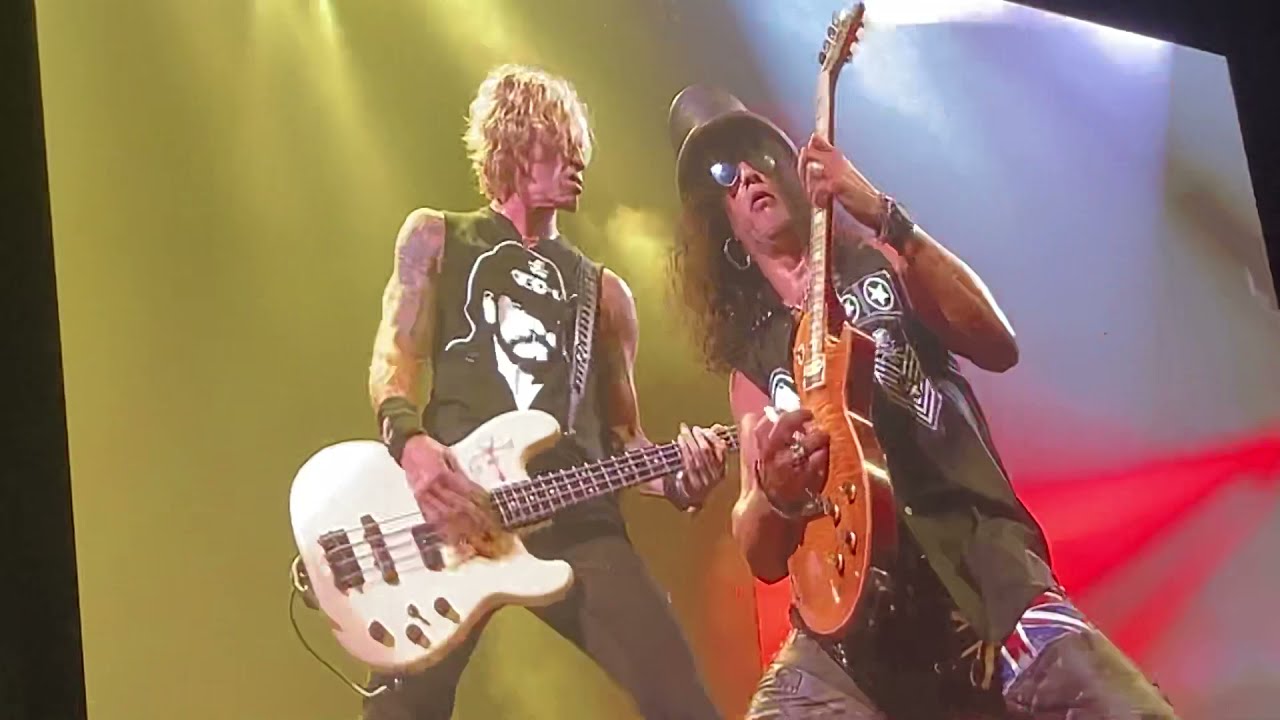 Guns N’ Roses "Nightrain" (AFI Amphitheater, Milwaukee, WI, 9/18/2021 ...