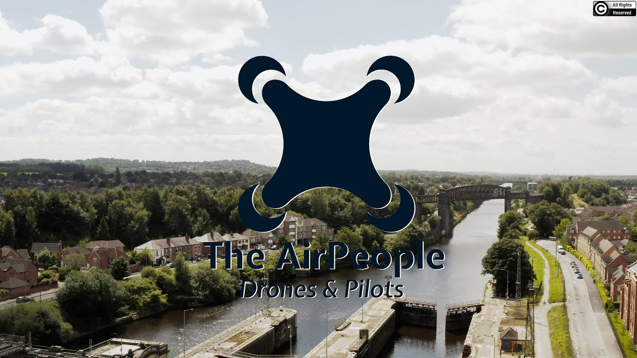 Manchester Ship Canal - Latchford Locks - YouTube