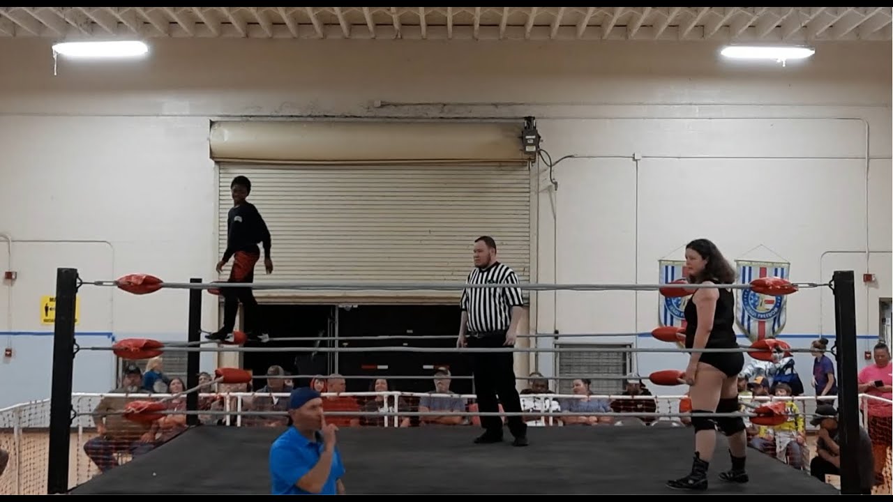 PINT SIZED SUPERSTAR BUD vs JENNIFER JUSTICE W/MIKE SHAW (12/31/2021 ...