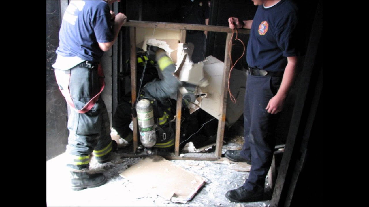 Firefighter Training MAYDAY - YouTube