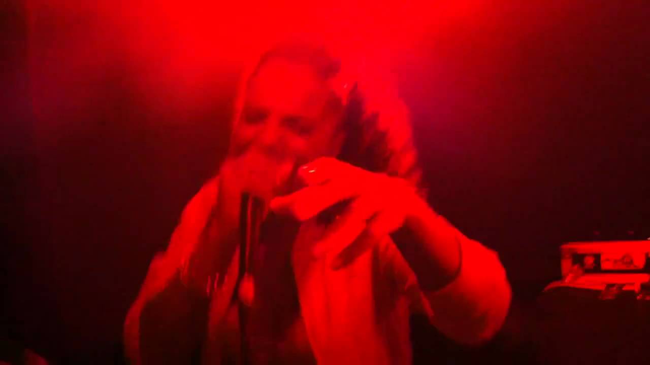 [HD] Magnetic Man ft. Ms Dynamite - Fire (Ms. Dynamite live in Glasgow ...